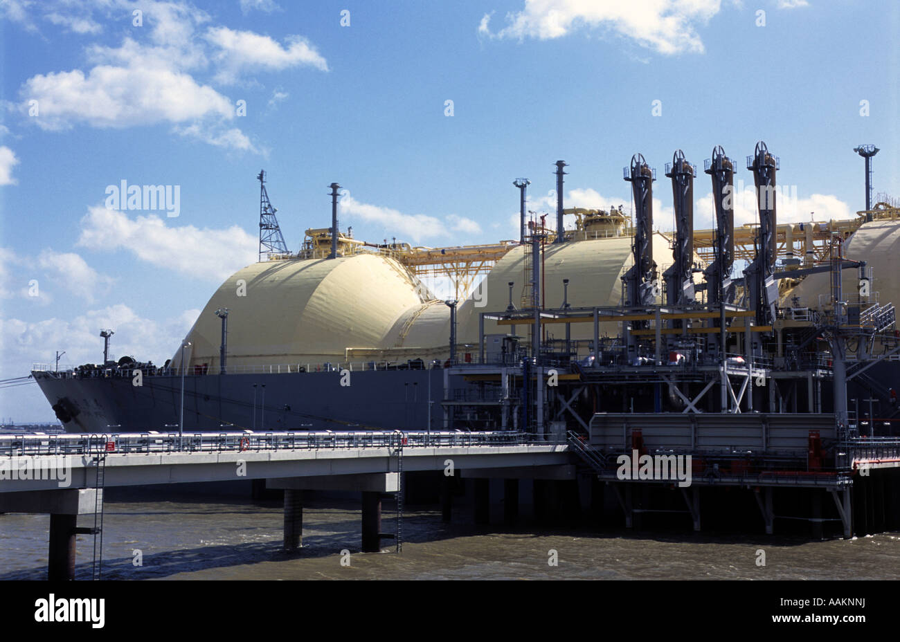Lng ship uk hi-res stock photography and images - Alamy