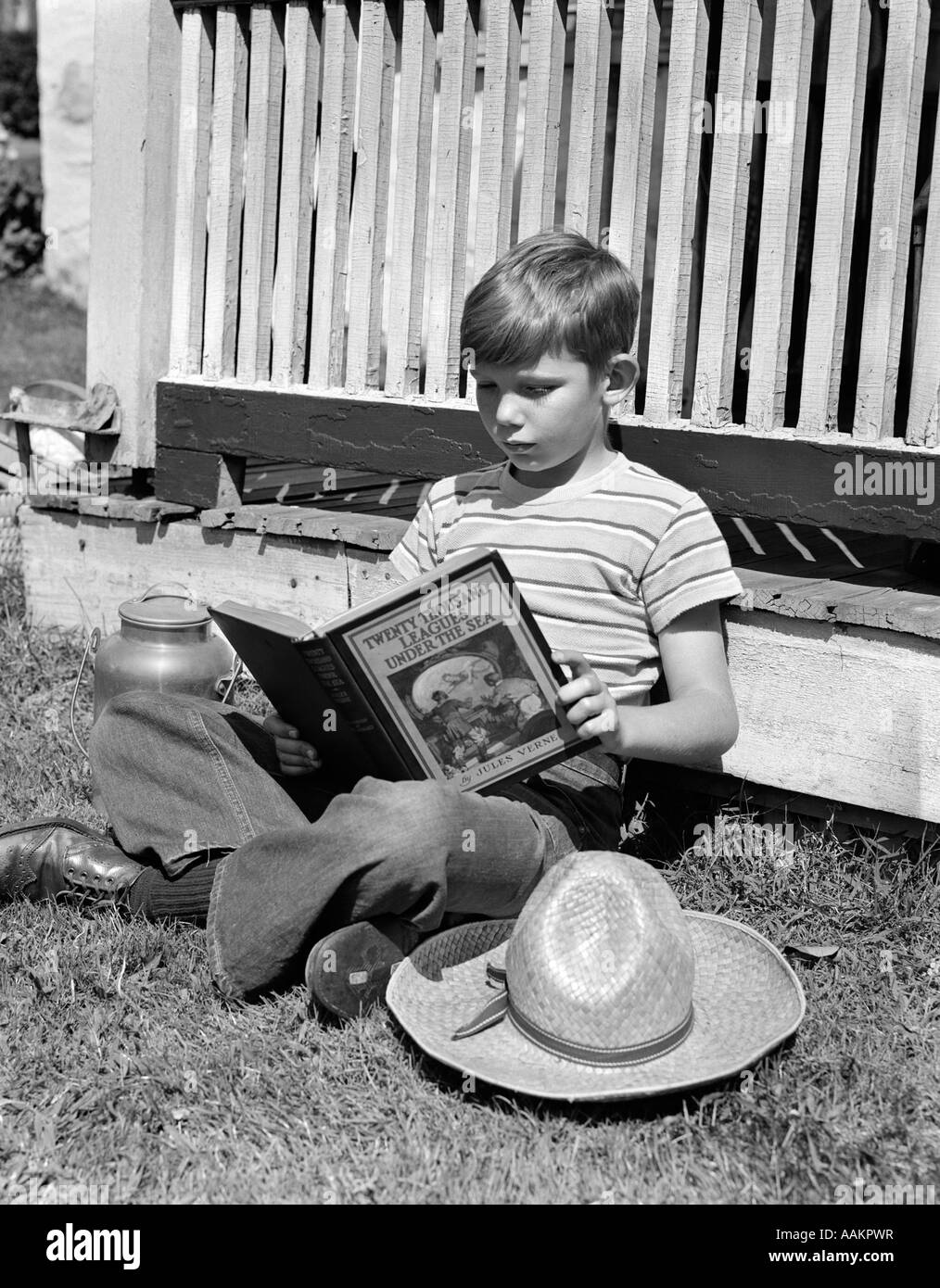 Porch sea child hi-res stock photography and images - Alamy