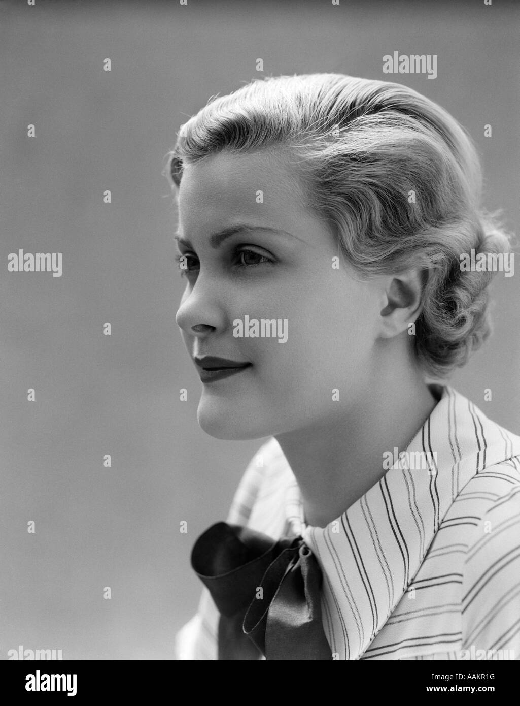 Woman 1930s Profile Stock Photos & Woman 1930s Profile Stock Images - Alamy