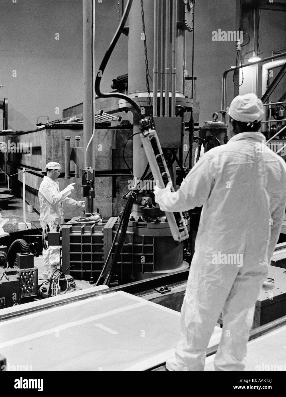 Sterile overalls hi-res stock photography and images - Alamy