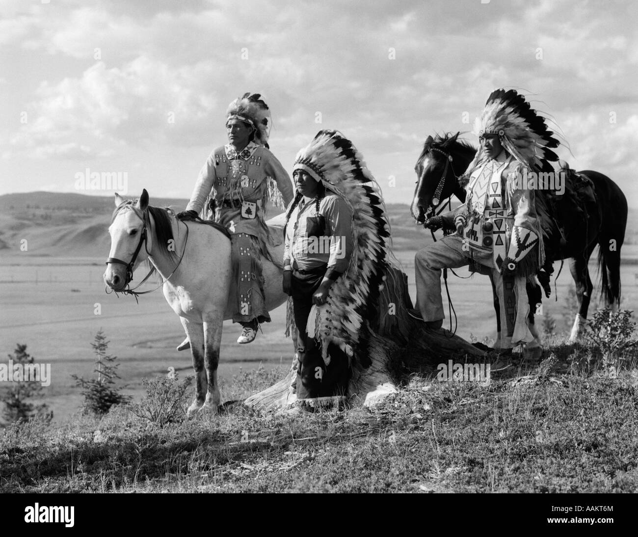 1930s TRIO OF STONEY INDIANS WITH PAIR OF HORSES ON RESERVATION LOOKING ...