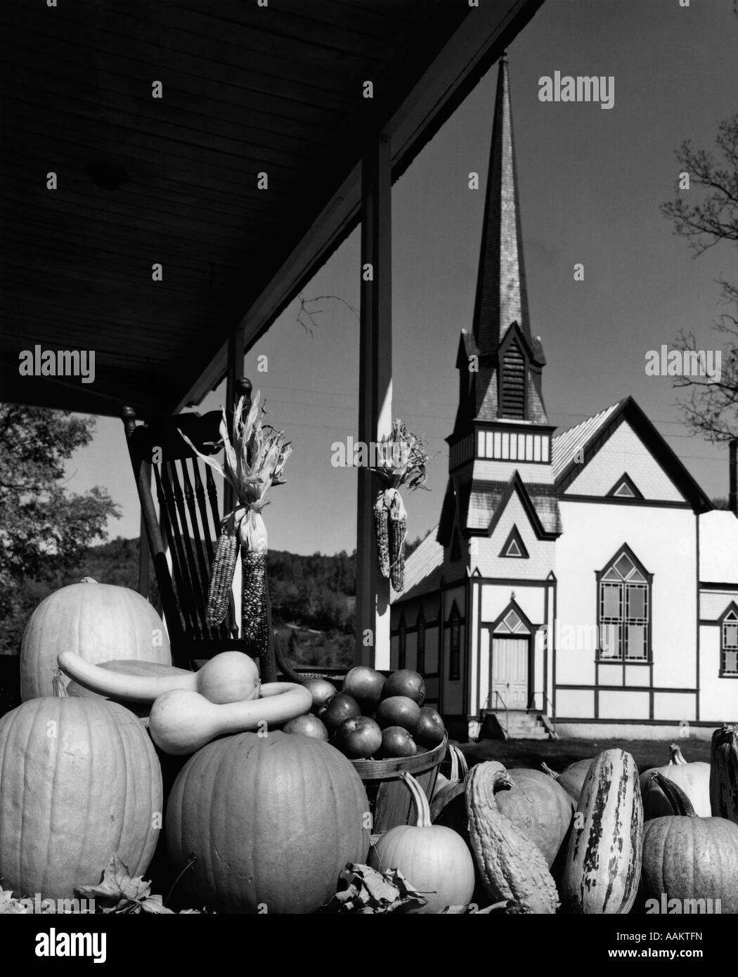 Classic country church hi-res stock photography and images - Alamy