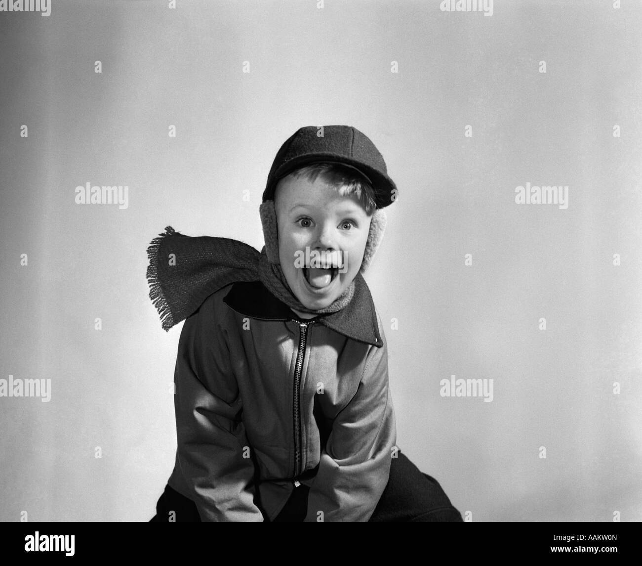 Child hat scarf Black and White Stock Photos & Images - Alamy