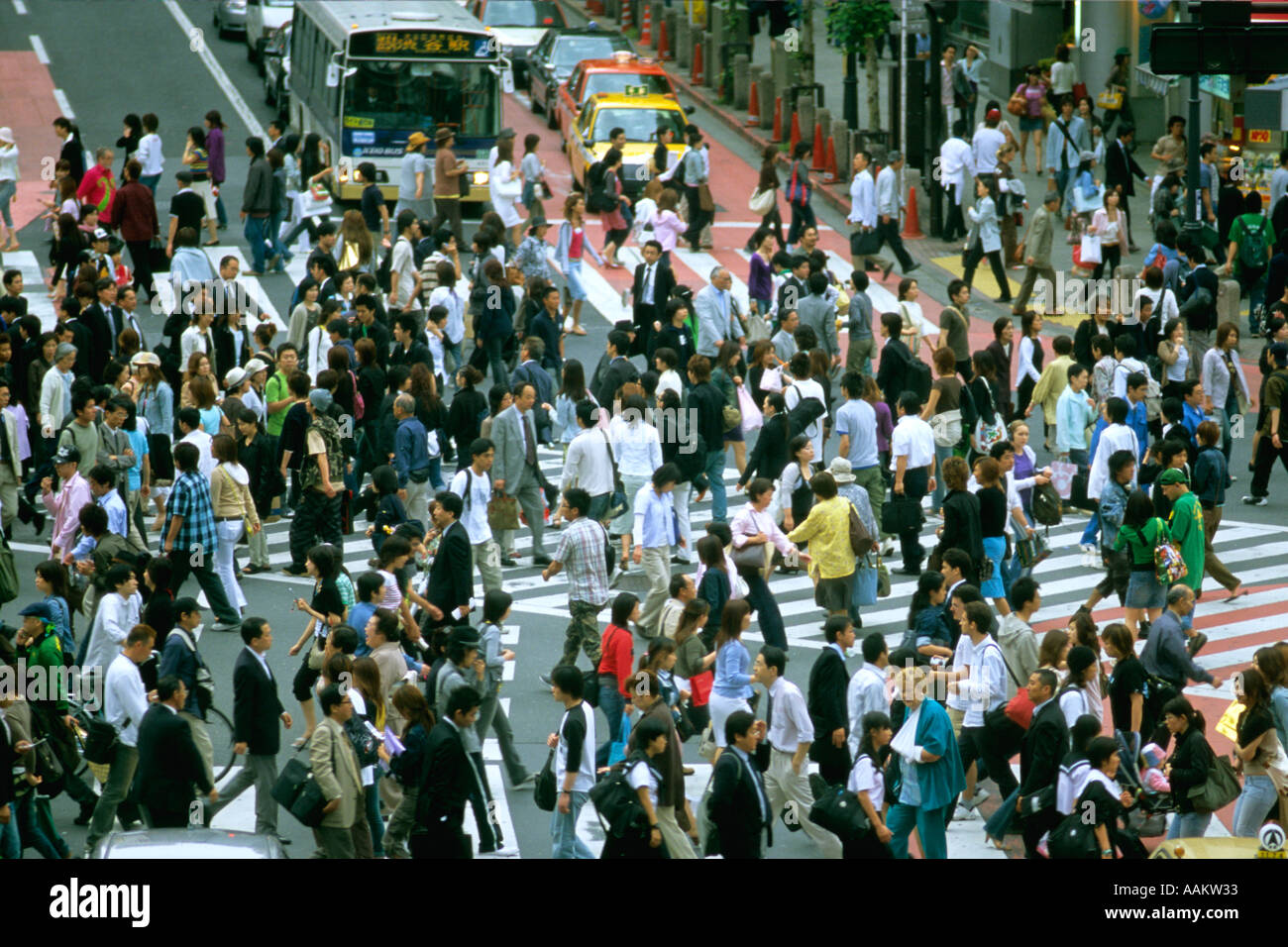 Japan Tokyo crowd Stock Photo - Alamy