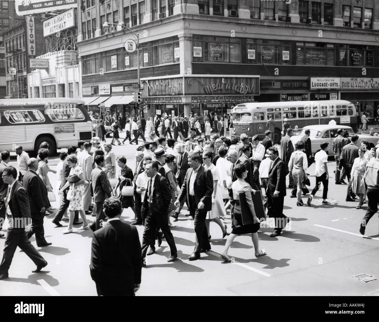 1960s crowd hi-res stock photography and images - Alamy
