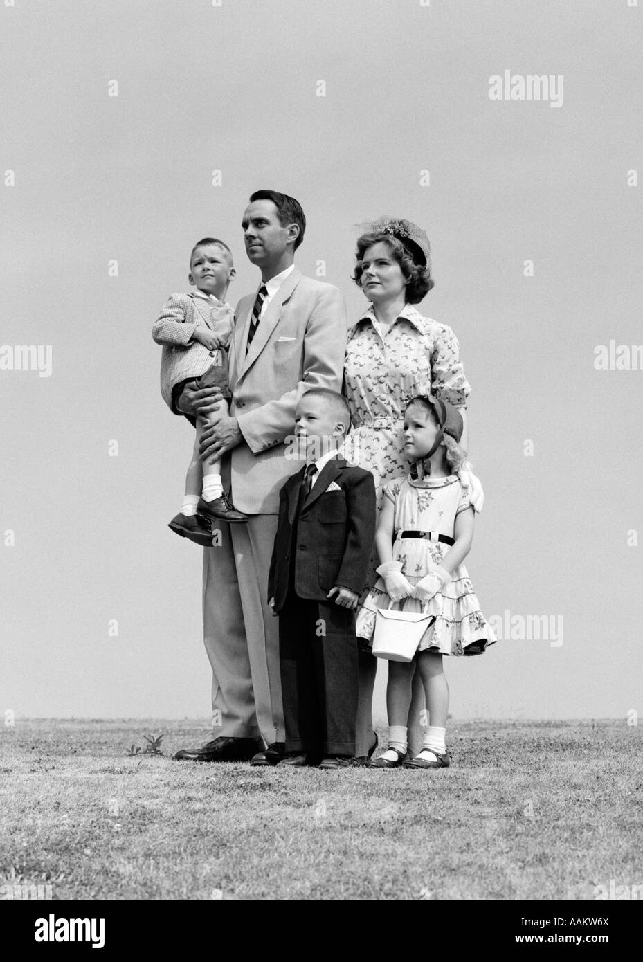 1950s family five mother father hi-res stock photography and images - Alamy