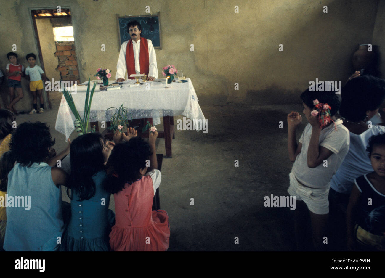 Children celebrating religion catholicism Comunidade Eclesial de Base ...
