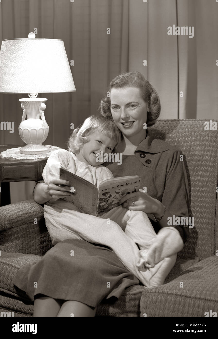 1940s family portrait hi-res stock photography and images - Alamy