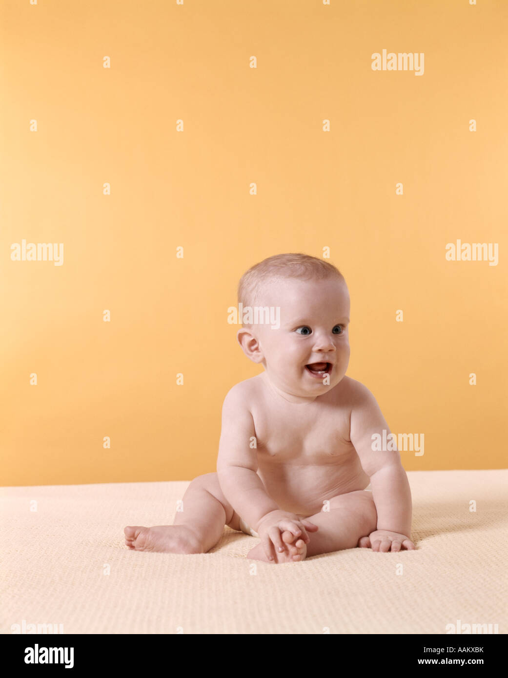Baby portrait 1970s hi-res stock photography and images - Alamy