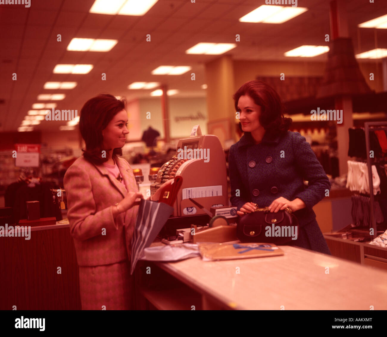 Old department store cash counter hi-res stock photography and images ...