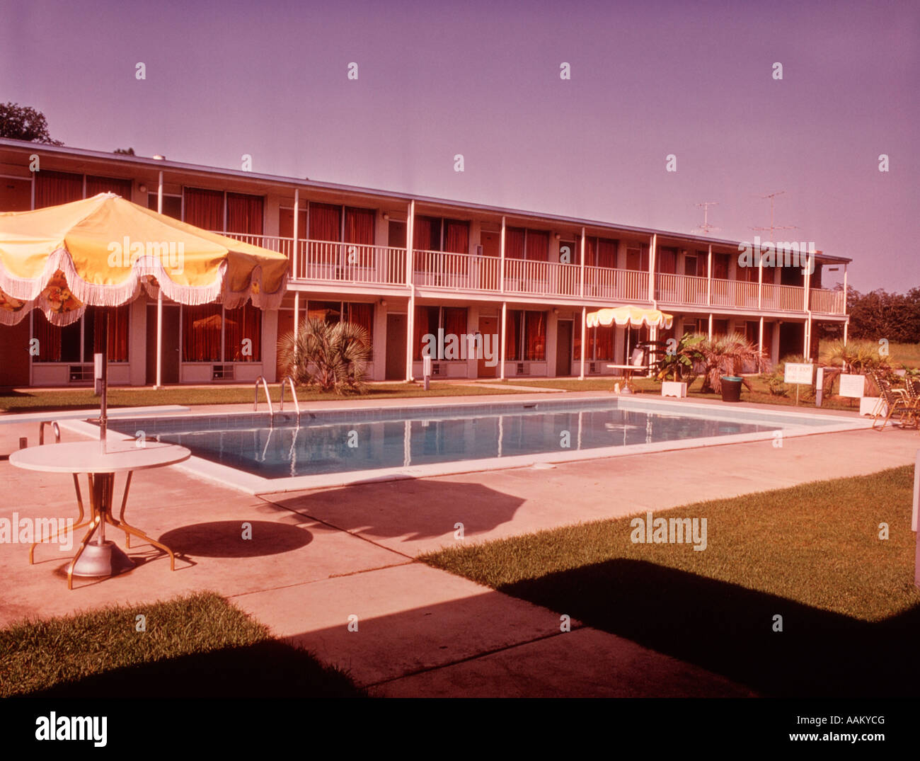1960s MOTEL SWIMMING POOL Stock Photo - Alamy