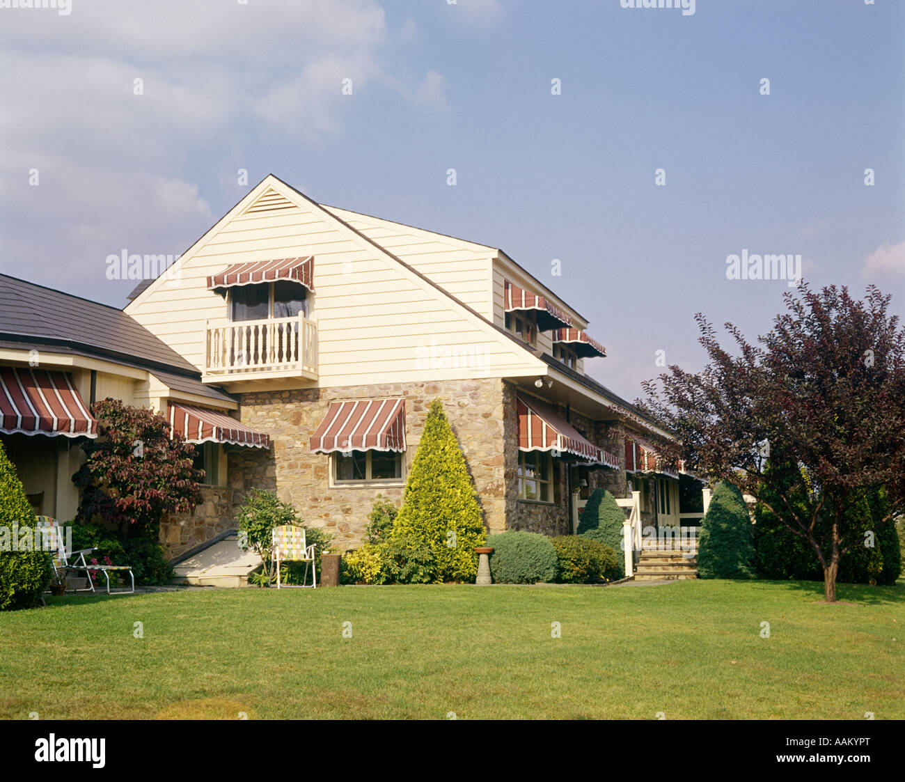 Suburbia 1970s hi-res stock photography and images - Alamy