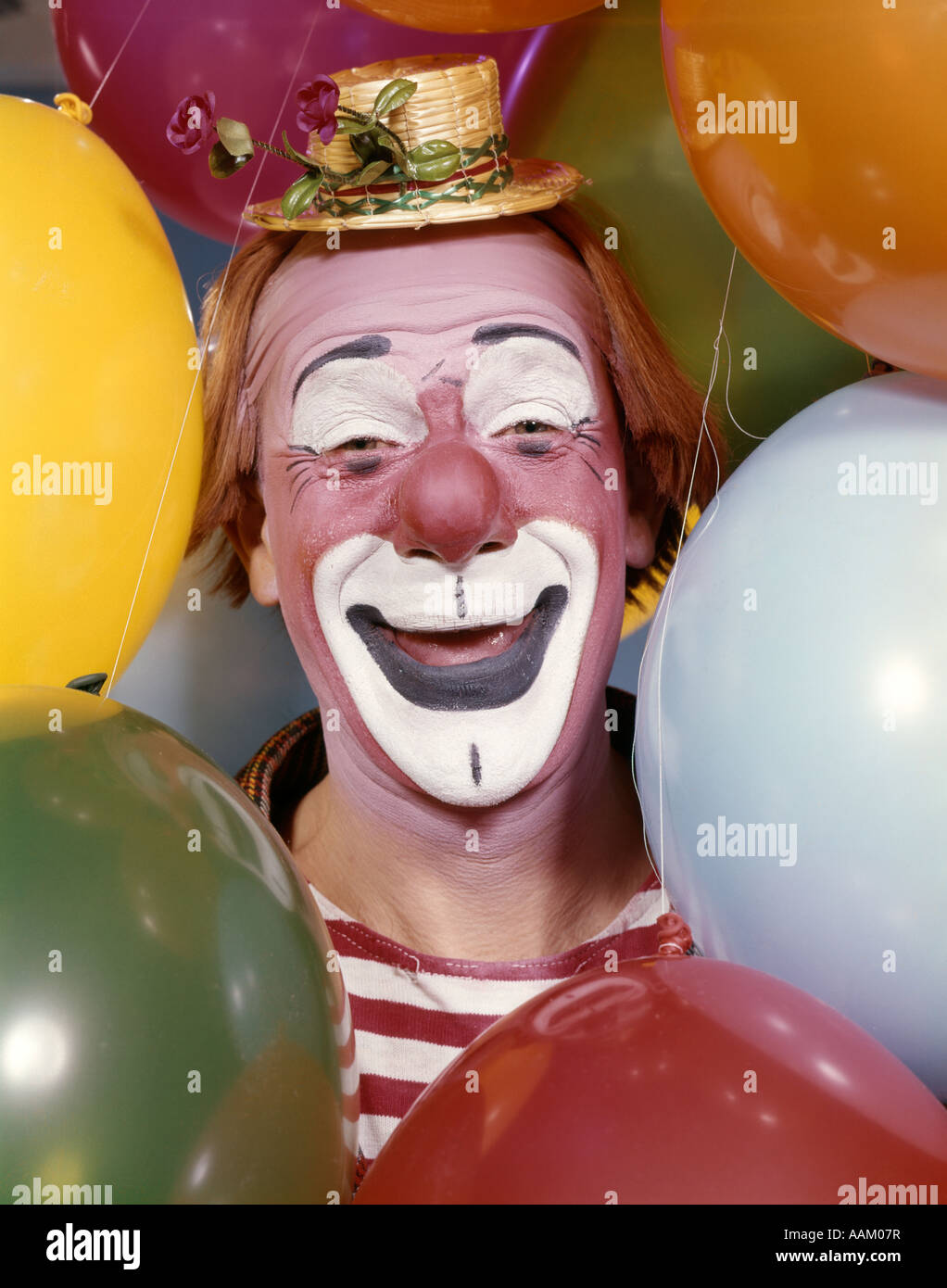 Clown portrait 1960s hi-res stock photography and images - Alamy
