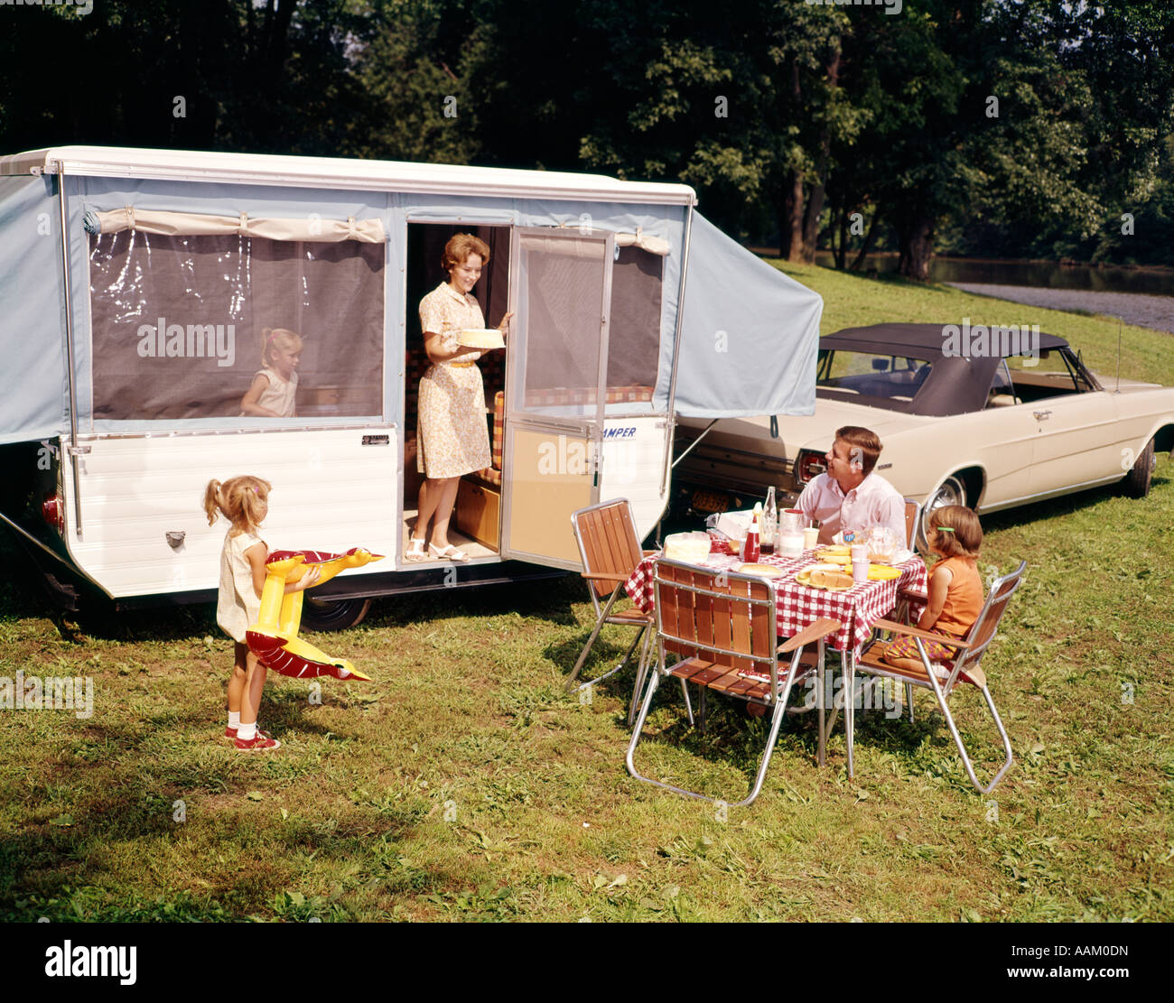 1960s Family Breakfast