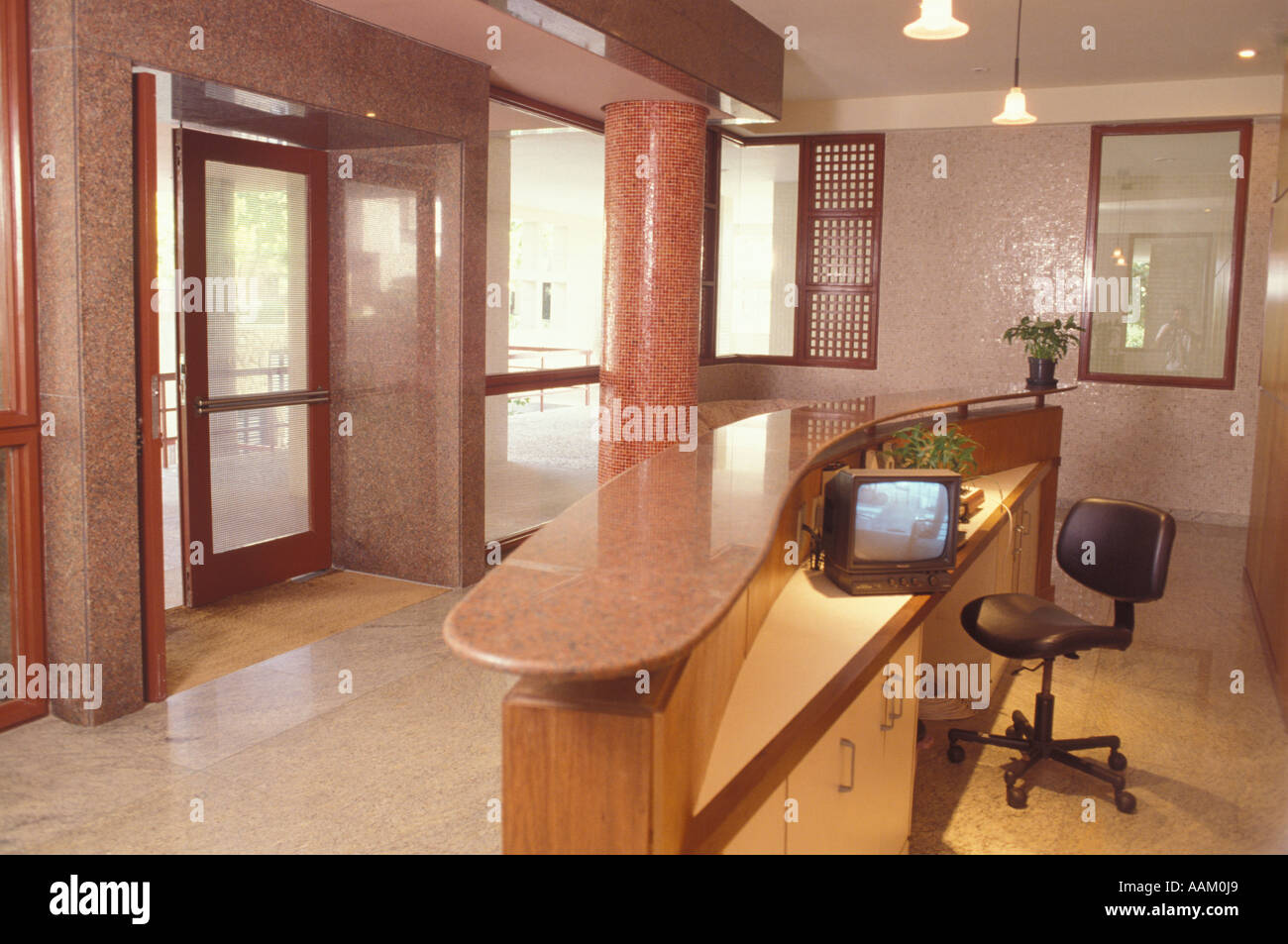 Class of 1990 hi-res stock photography and images - Alamy