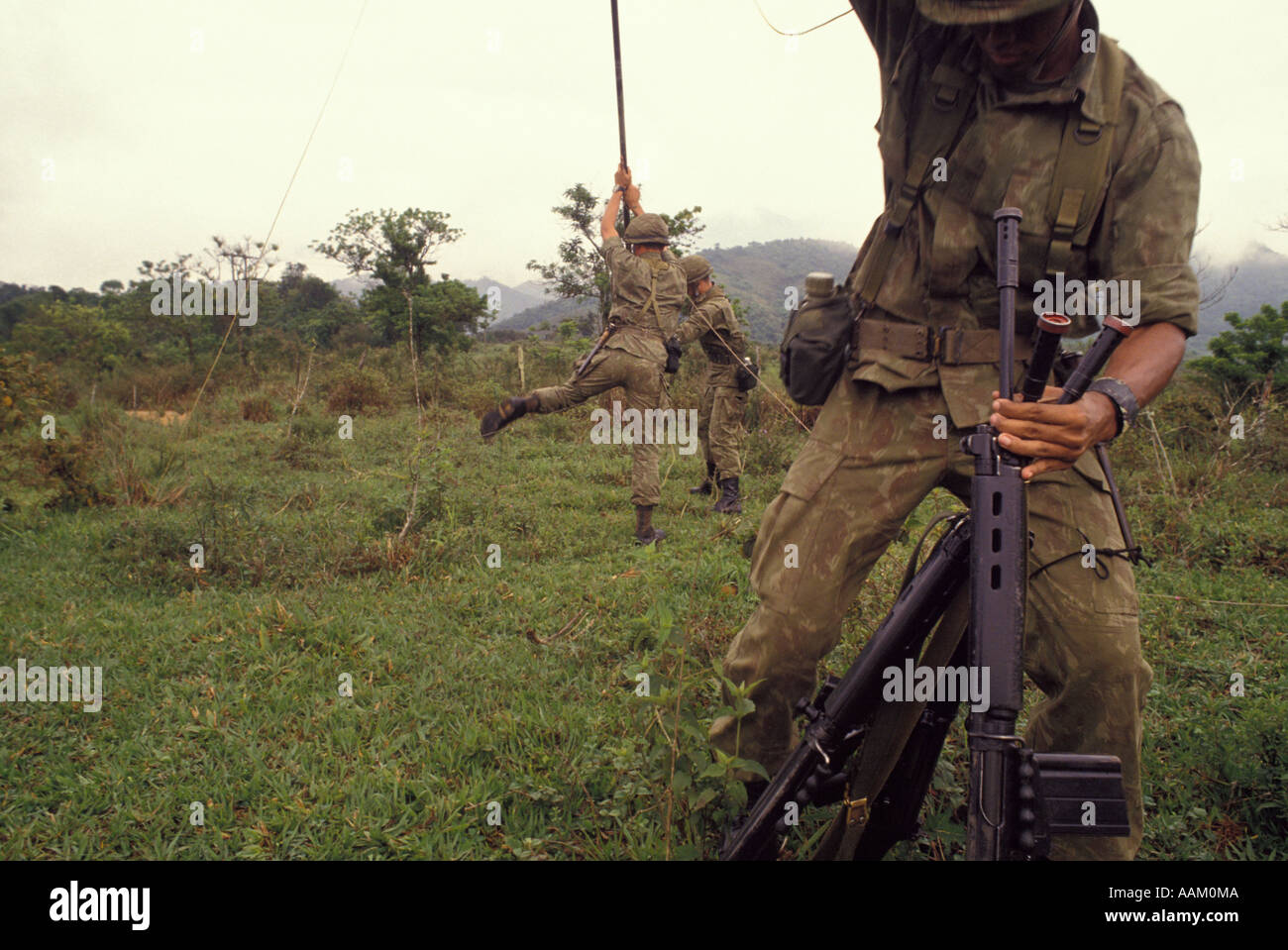 Army training hi-res stock photography and images - Alamy