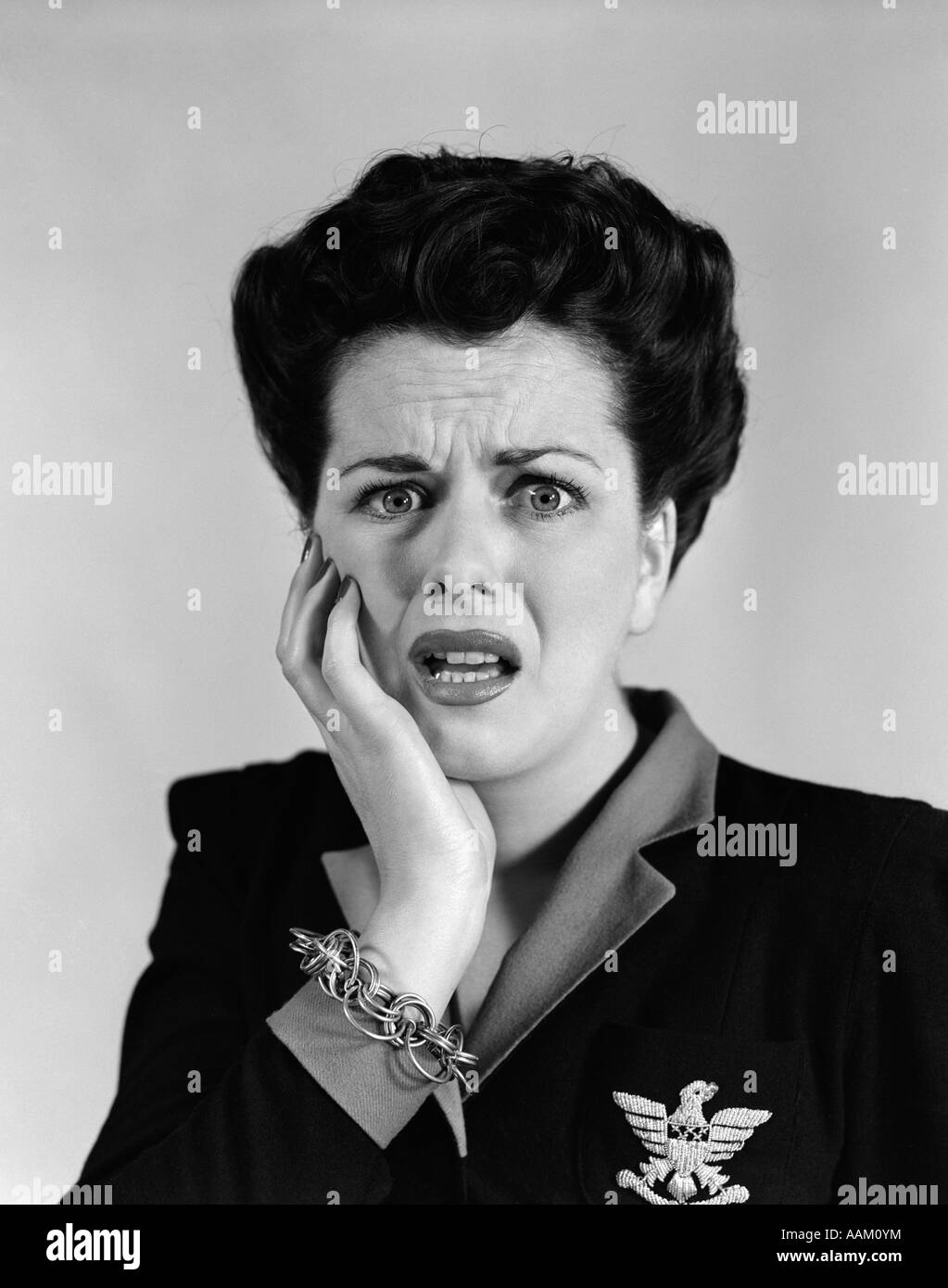 Vintage woman confused hi-res stock photography and images - Alamy