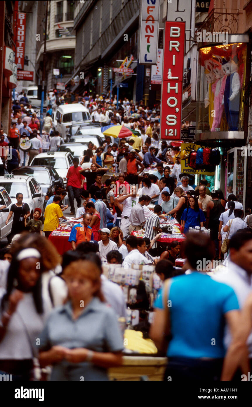 Sao paulo street stores hi-res stock photography and images - Alamy