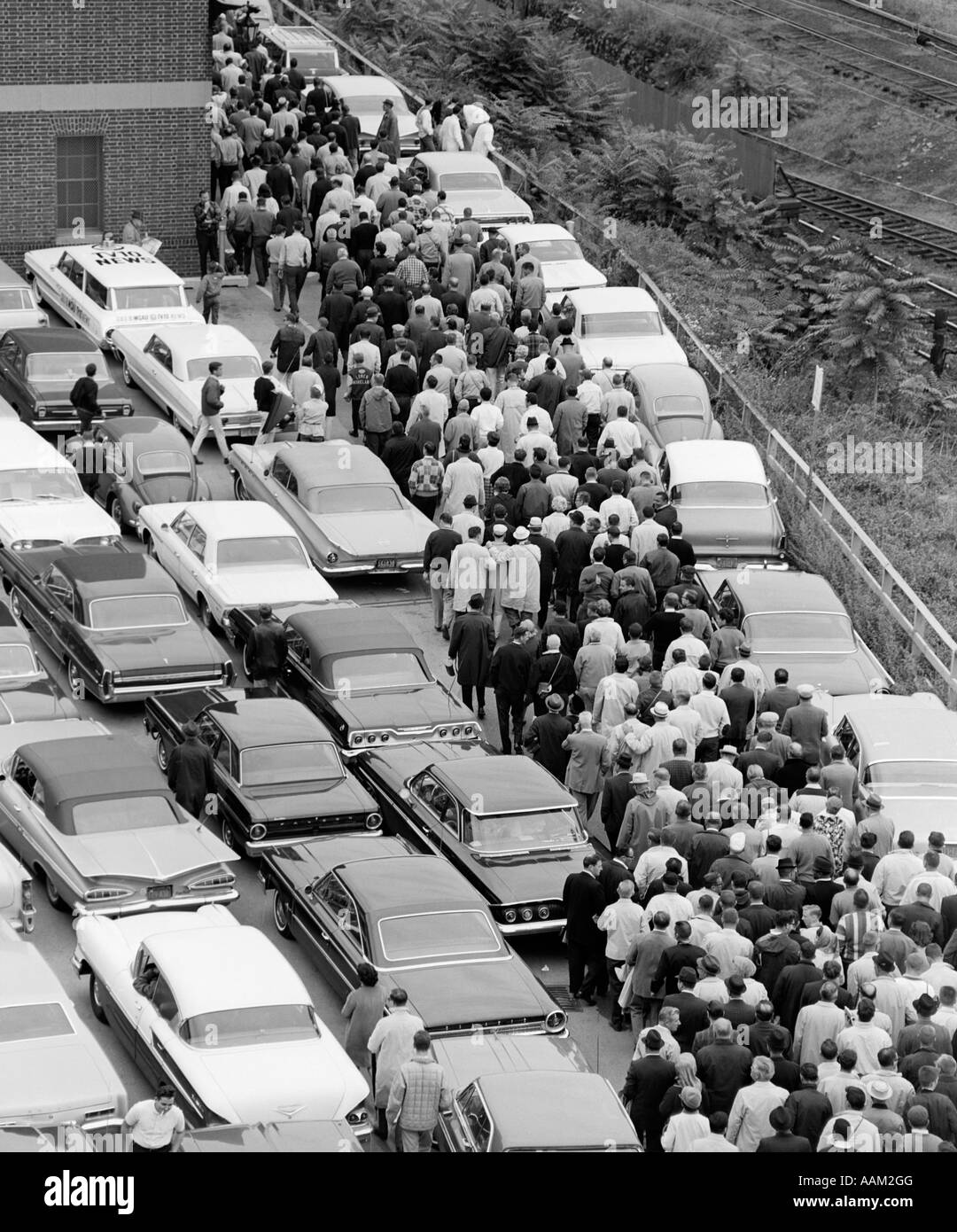 Auto factory overhead hi-res stock photography and images - Alamy