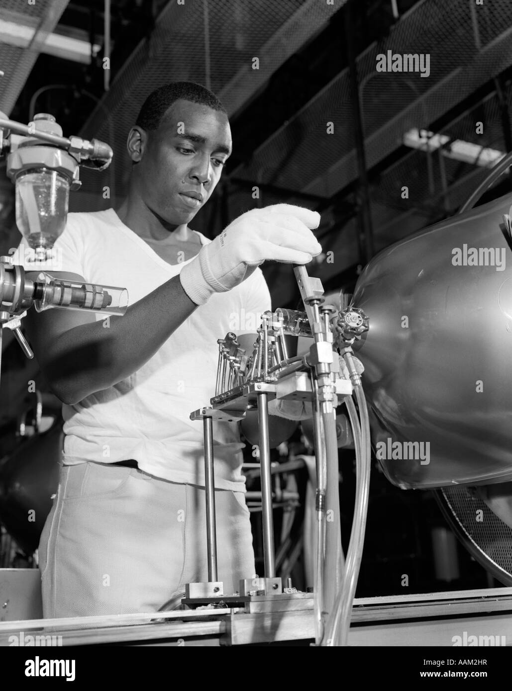 African american 1970s factory hi-res stock photography and images - Alamy