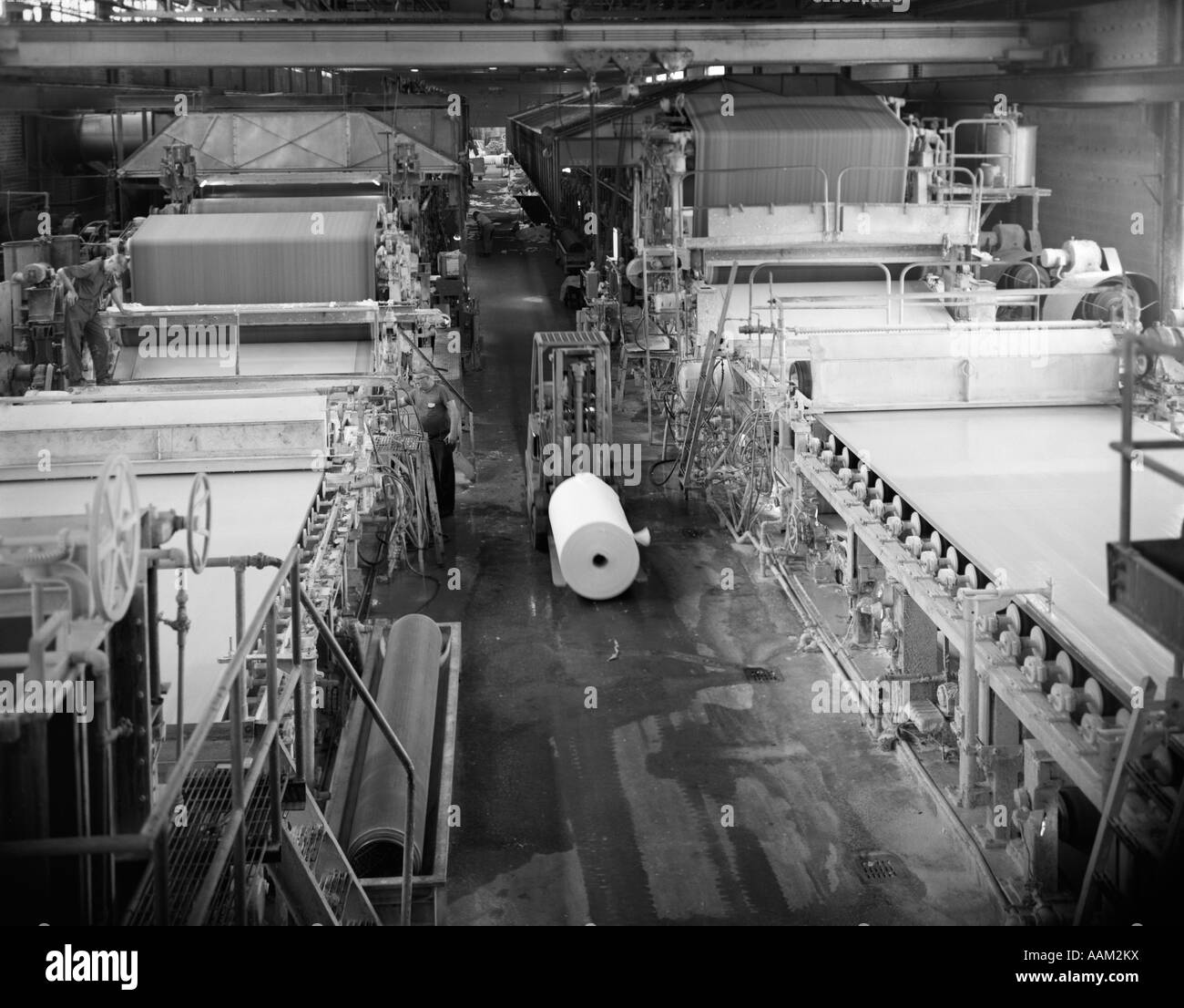 Paper factory rollers hi-res stock photography and images - Alamy