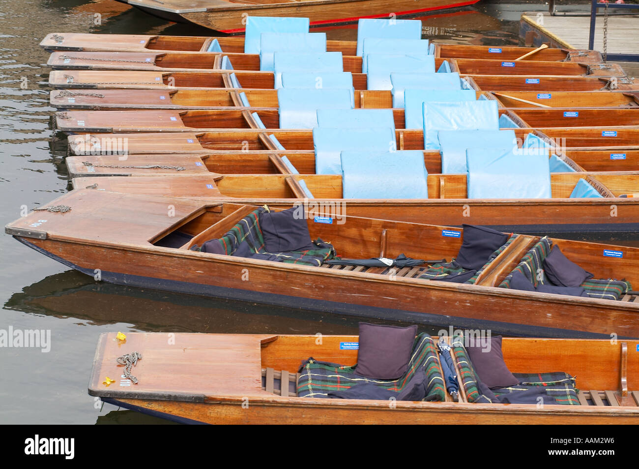Punt boat hi-res stock photography and images - Alamy