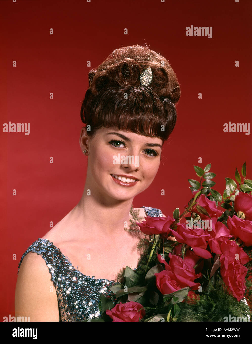 1960s YOUNG WOMAN PROM BEAUTY QUEEN BEE HIVE HAIR DO TIARA BOUQUET ...