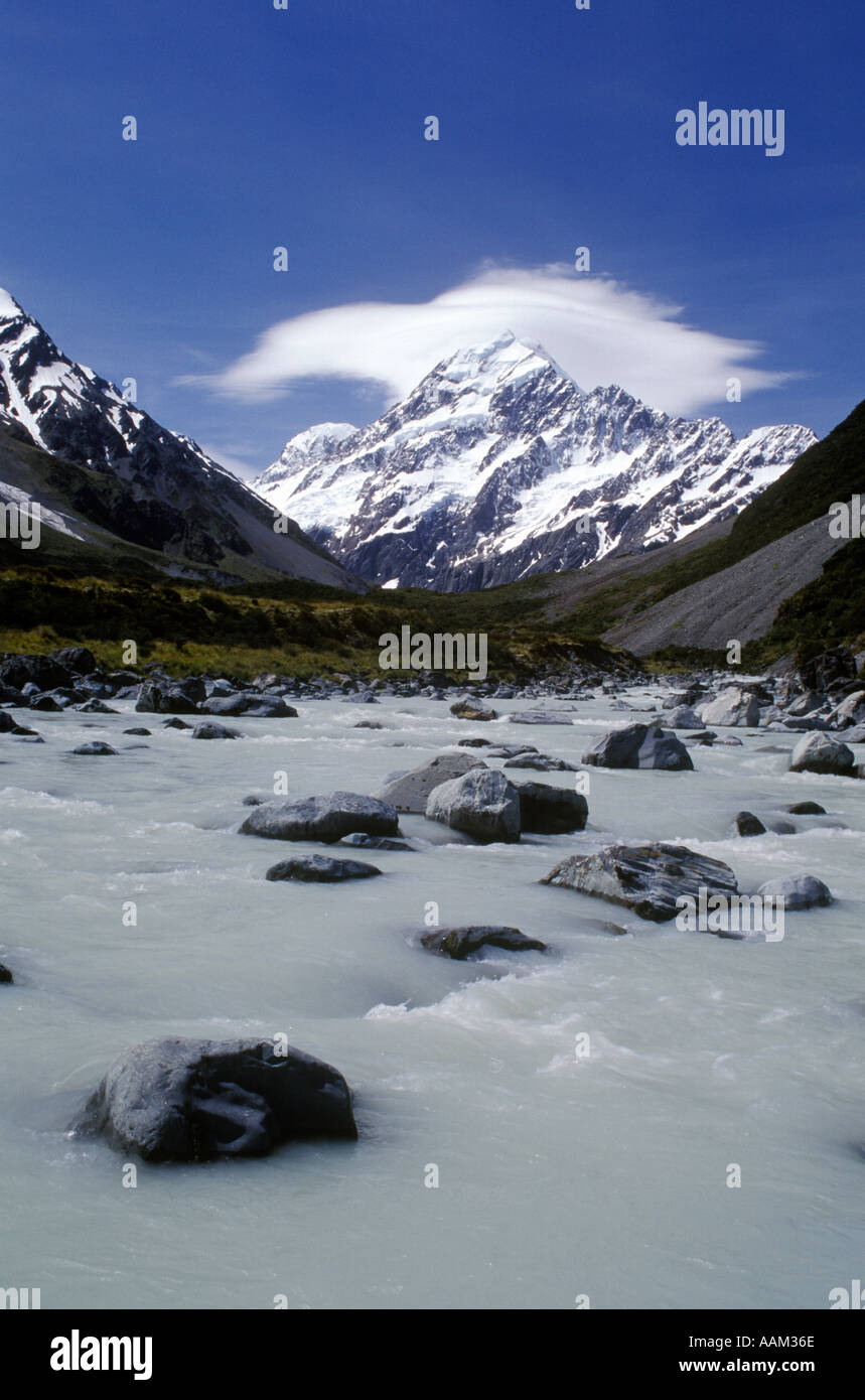 Hooker valley in mt hi-res stock photography and images - Alamy