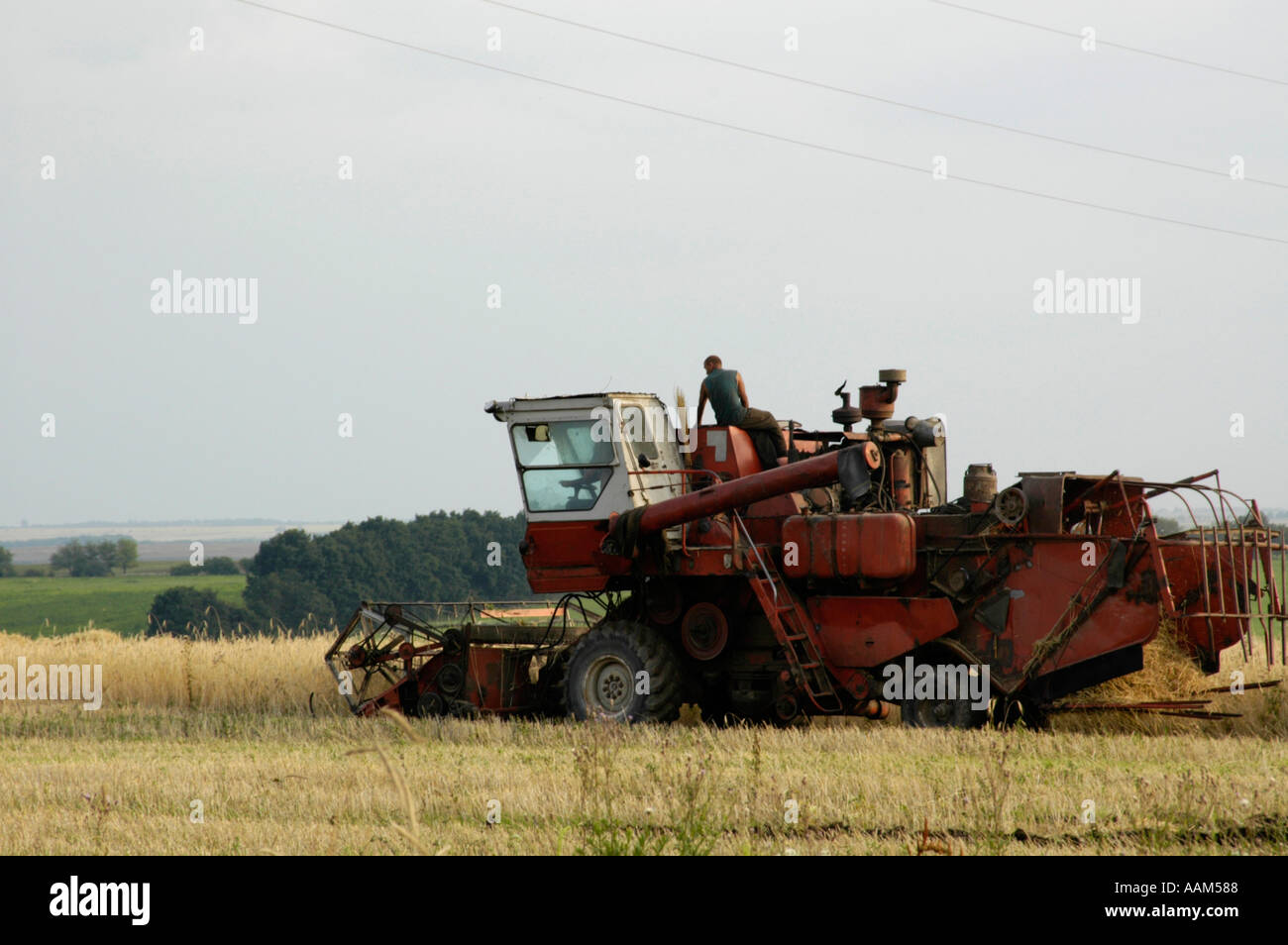 old combine harvester Stock Photo - Alamy