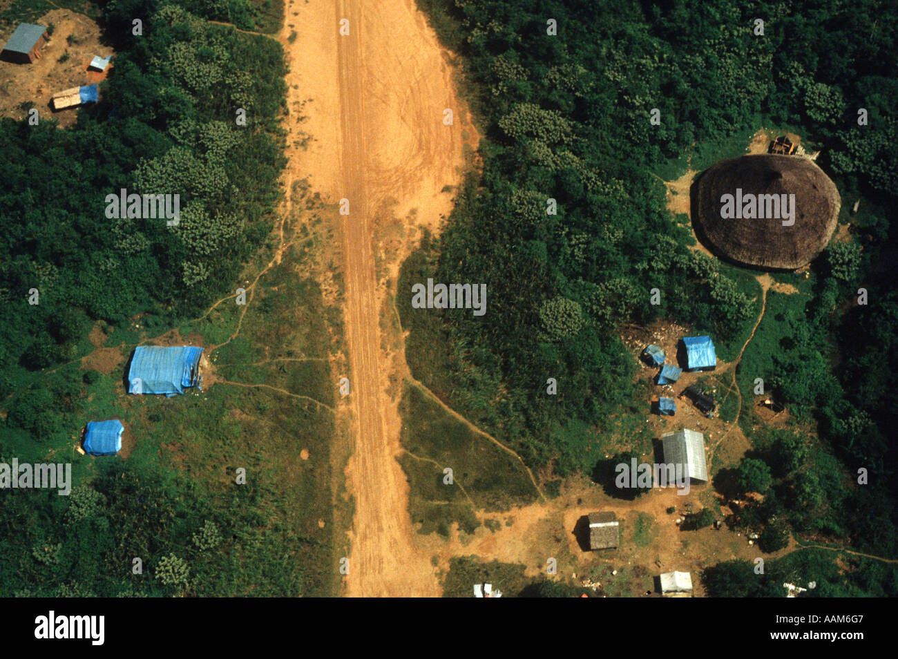 Yanomami indigenous hi-res stock photography and images - Alamy