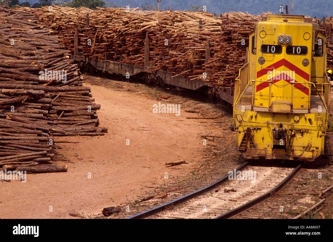 Truck pulls locomotive hi-res stock photography and images - Alamy