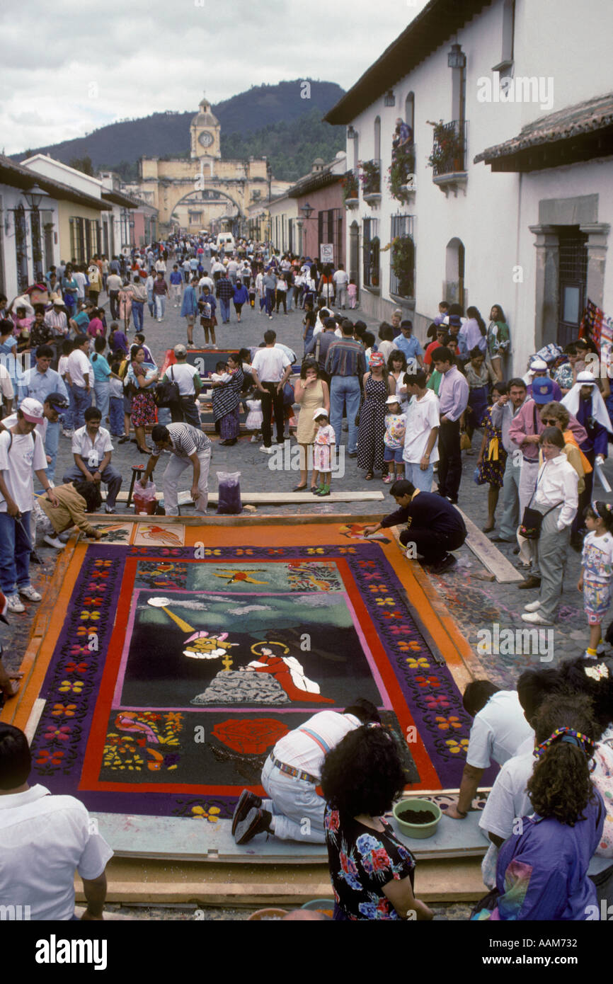 The crafting of ALFOMBRAS carpets during SEMANA SANTA EASTER a ...