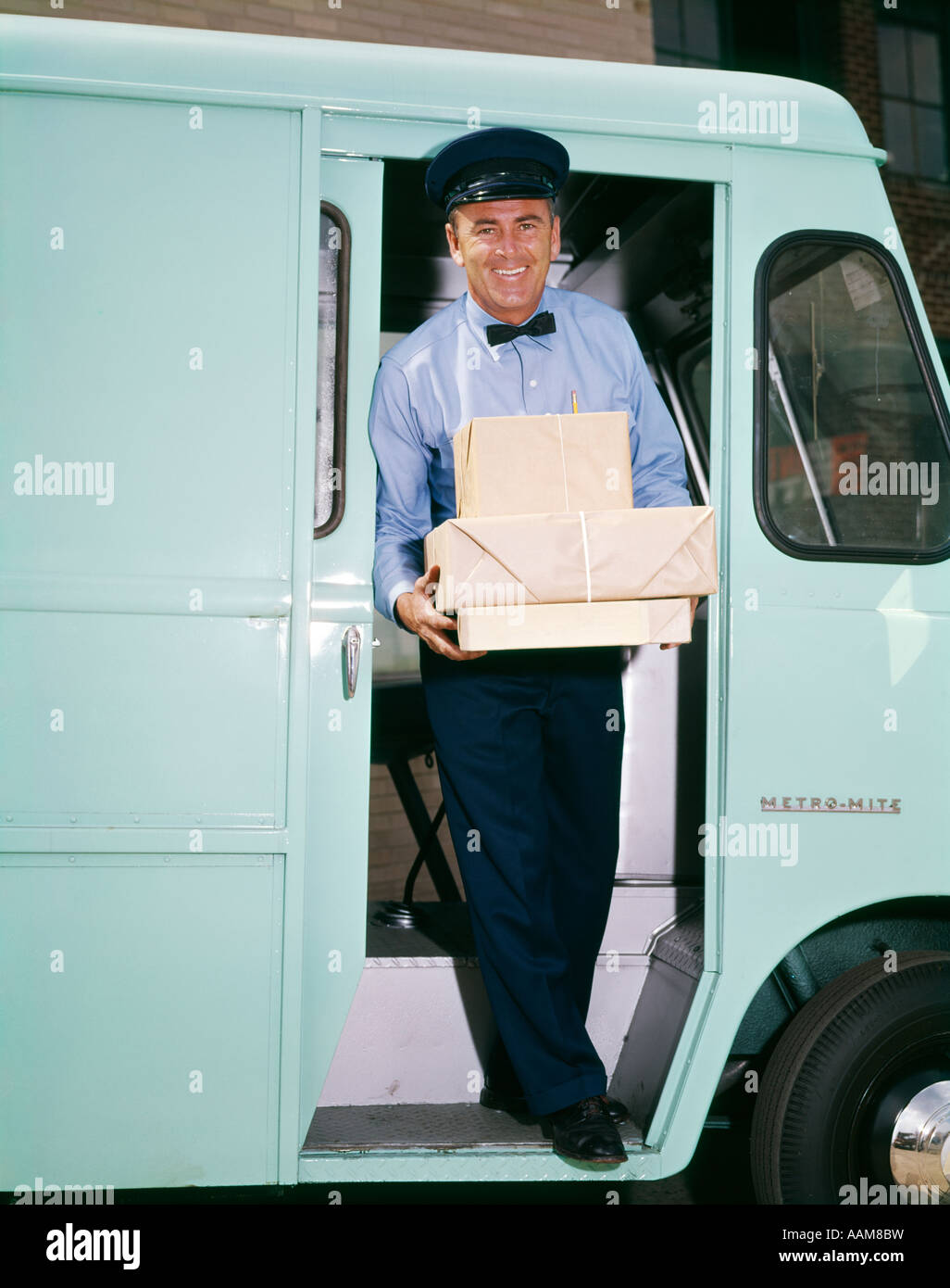 Delivery and 1950s hi-res stock photography and images - Alamy