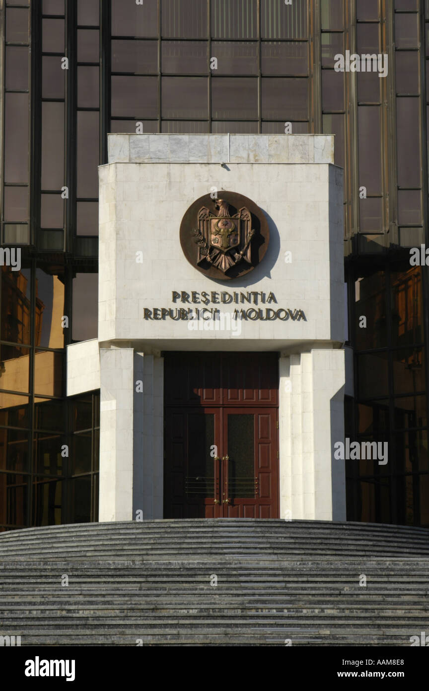 Moldova chisinau architecture presidential hi-res stock photography and ...