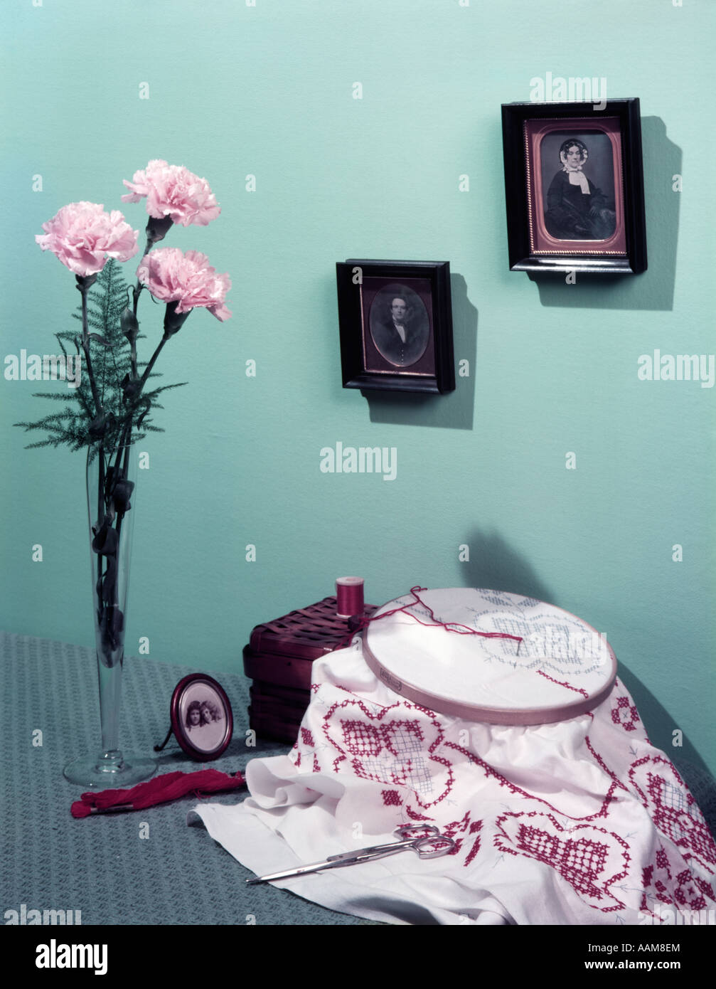 Embroidery hi-res stock photography and images - Alamy