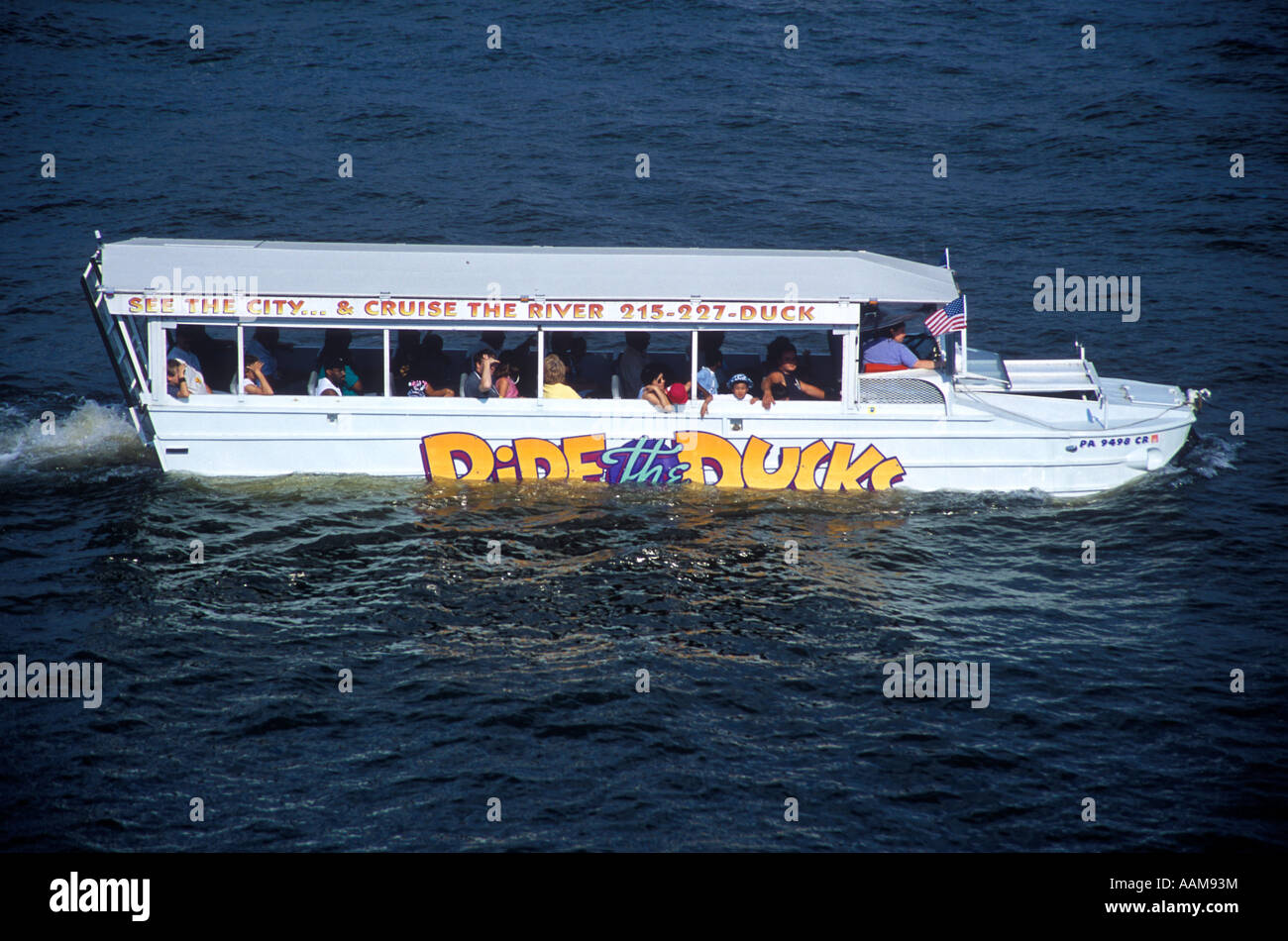 DUCK TOURIST BOAT PHILADELPHIA PENNSYLVANIA Stock Photo - Alamy