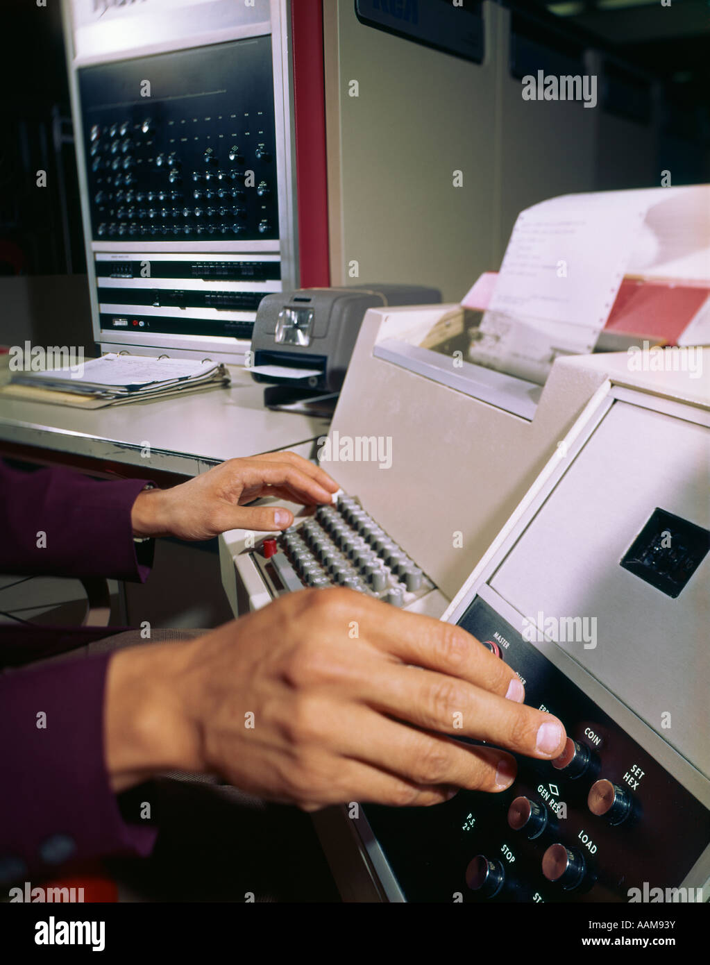 Old computer 1960s hi-res stock photography and images - Alamy