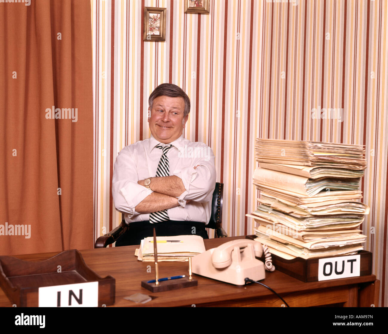 BUSINESS MAN AT DESK Stock Photo - Alamy