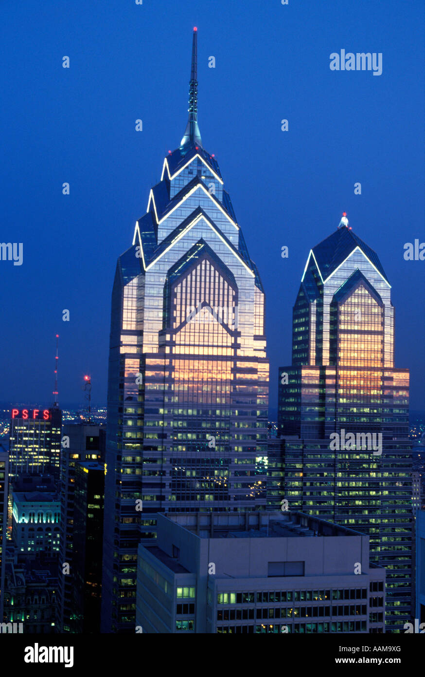 LIBERTY PLACE ONE AND TWO PHILADELPHIA PENNSYLVANIA Stock Photo - Alamy