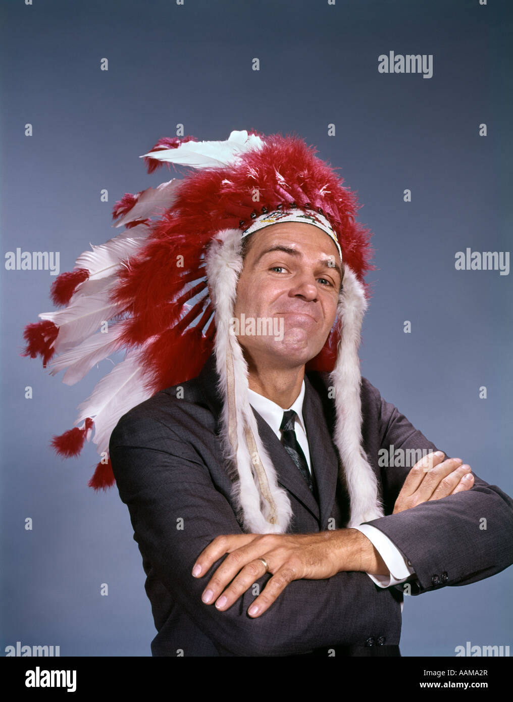 1960s CHARACTER WEAR NATIVE AMERICAN INDIAN FEATHER HEADDRESS CHIEF ...