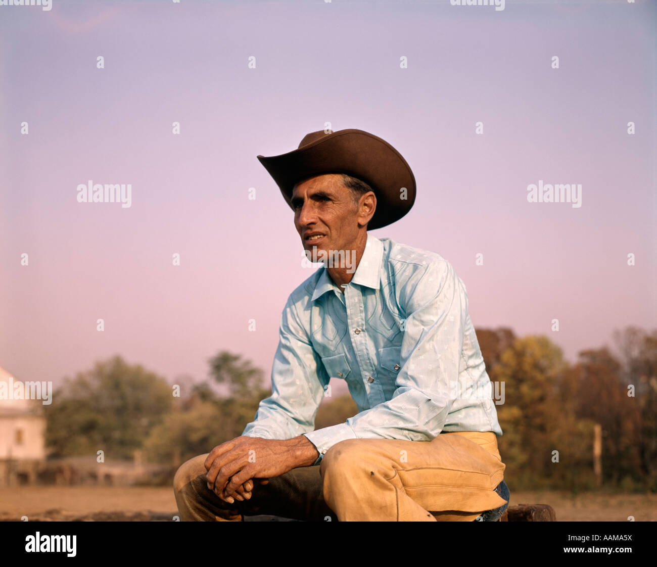 PORTRAIT MAN COWBOY HAT FARM 1960 1960s RETRO Stock Photo - Alamy