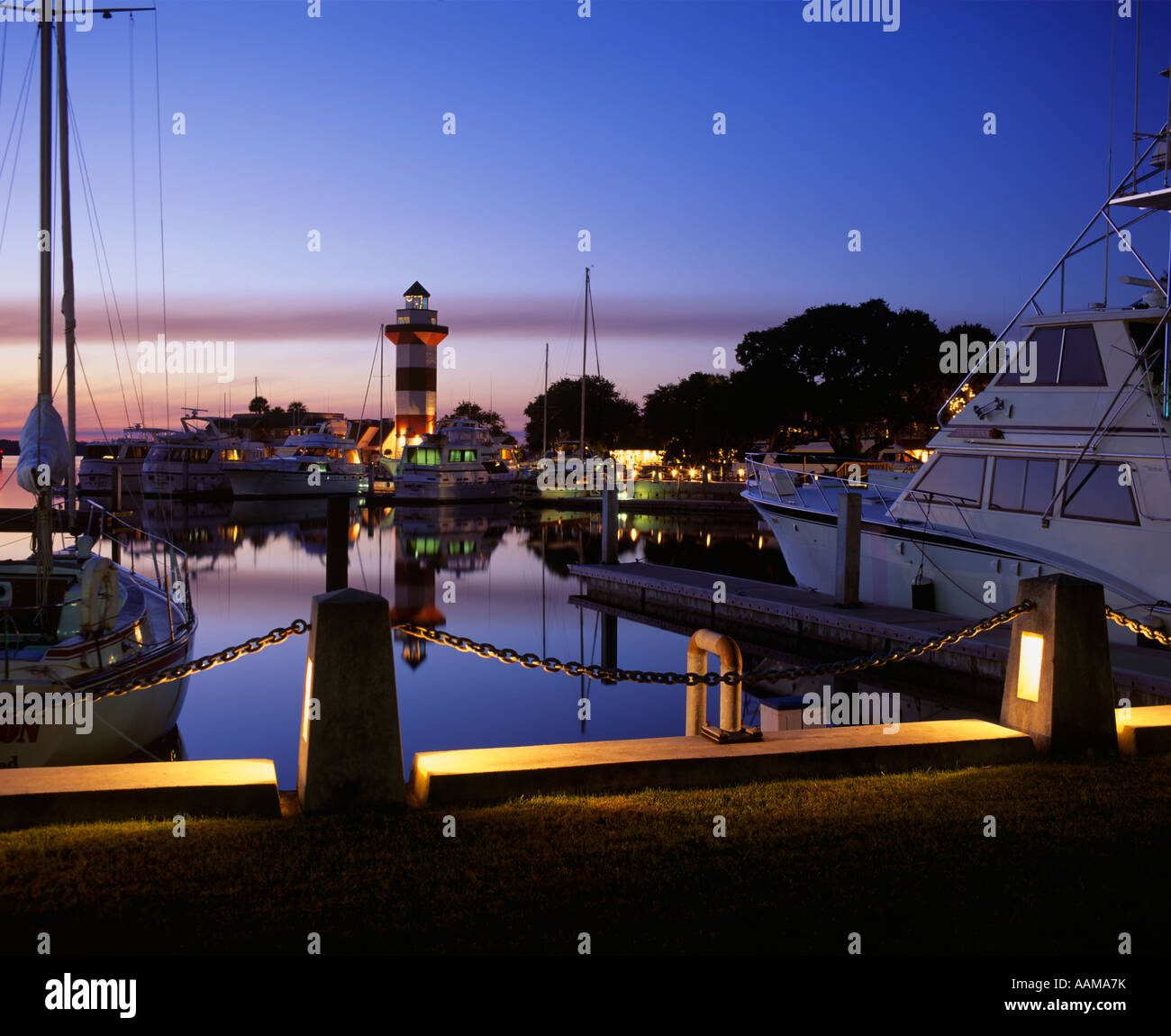 Hilton head harbor town hi-res stock photography and images - Alamy