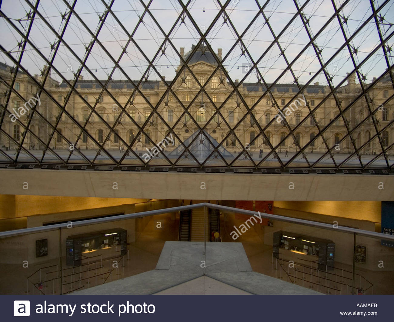 Musee Du Louvre Inside Of Pyramid Stock Photos & Musee Du Louvre Inside ...