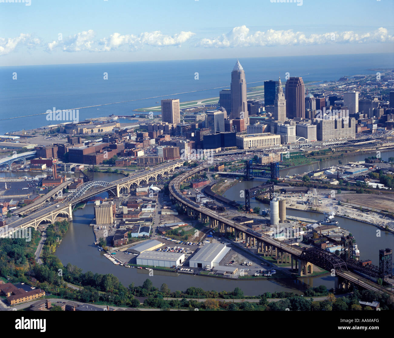 Aerial Downtown Cleveland Ohio High Resolution Stock Photography and ...