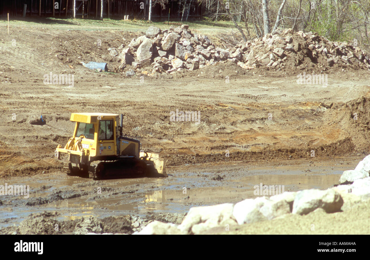 Berm construction hi-res stock photography and images - Alamy