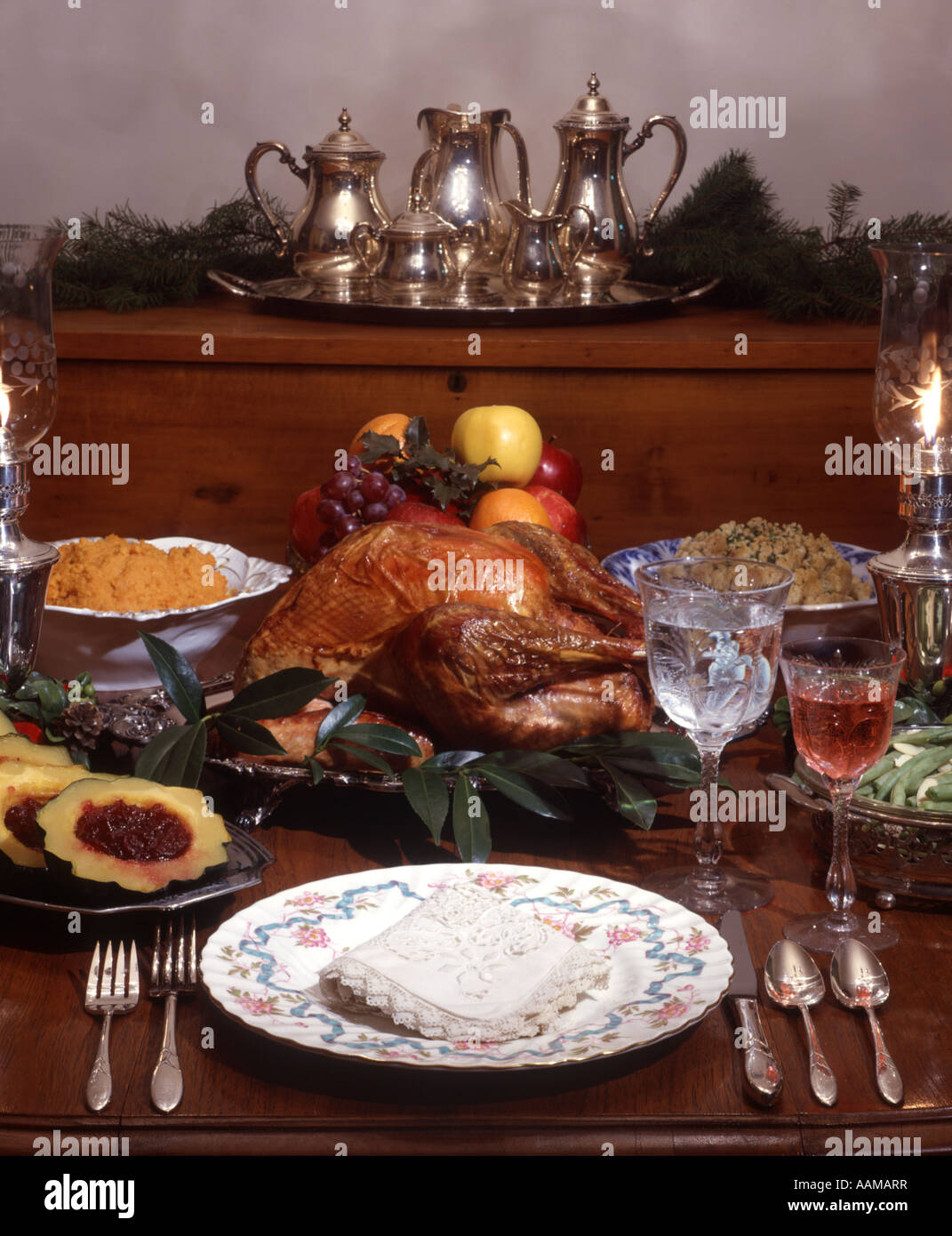 1970 1970s TRADITIONAL CHRISTMAS DINNER THANKSGIVING ROASTED TURKEY ...