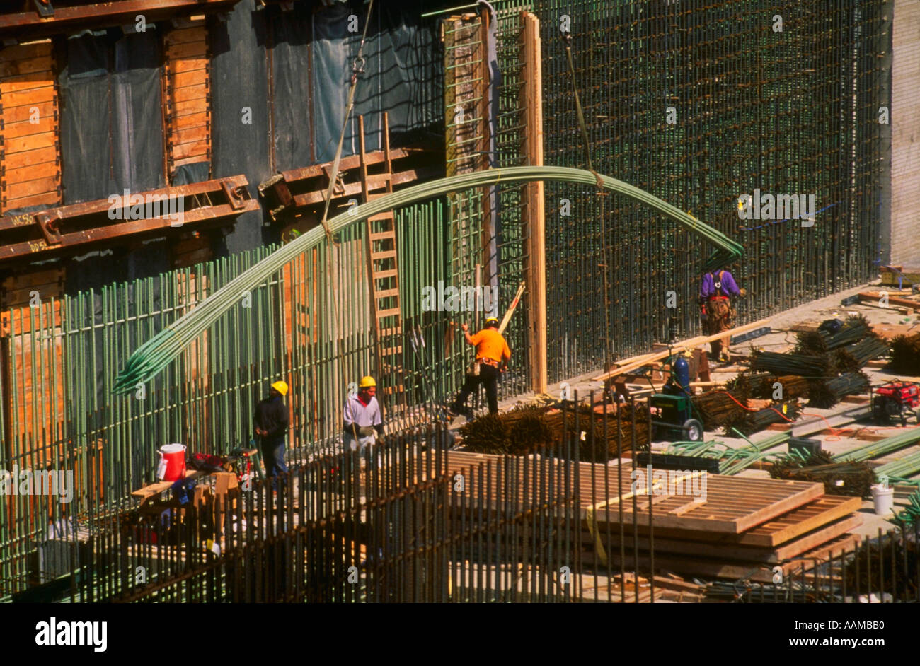 Steel building construction boston hi-res stock photography and images ...