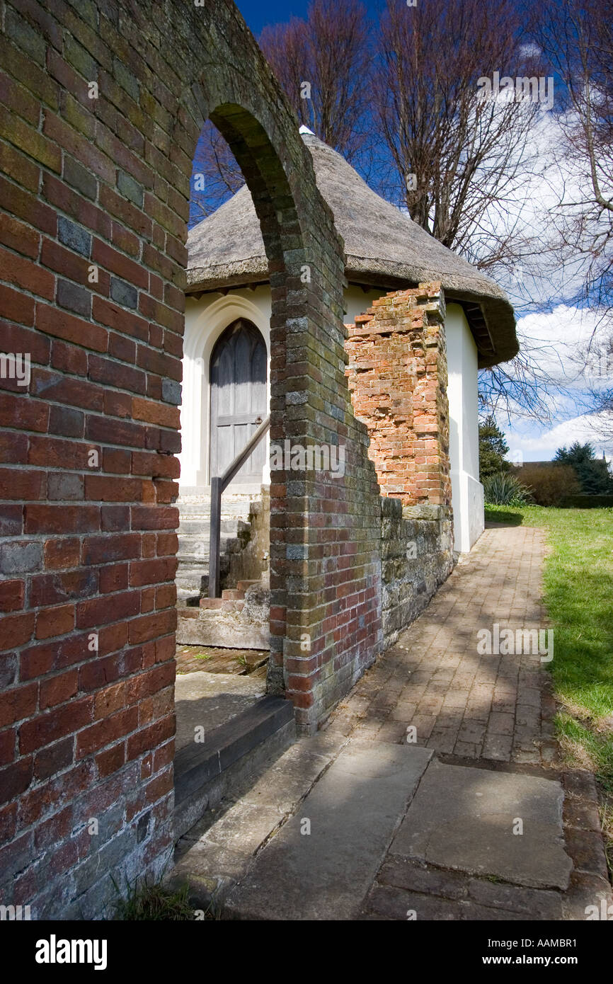 Conical thatched roof hi-res stock photography and images - Alamy