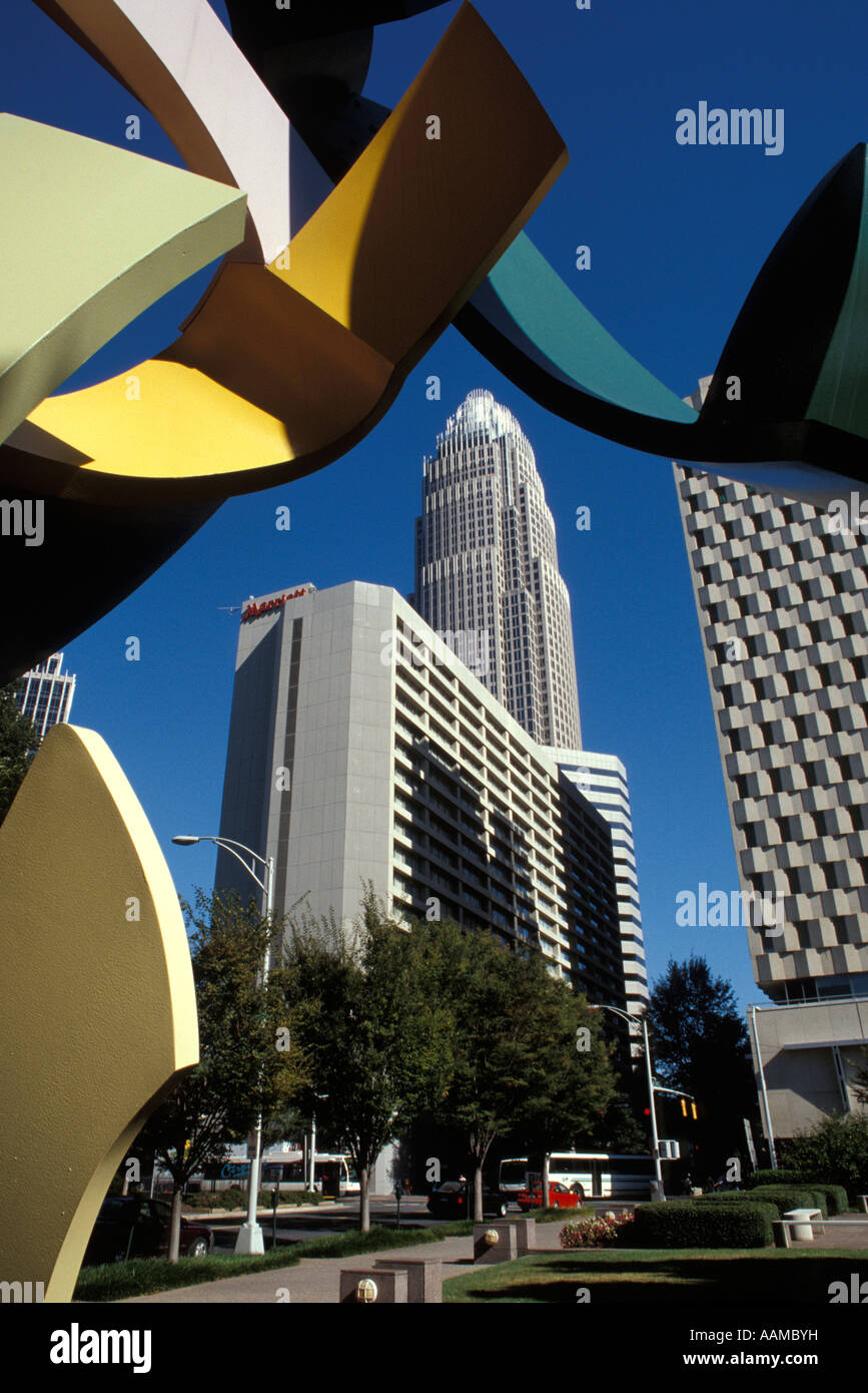 CHARLOTTE NC DOWNTOWN OFFICE BUILDINGS AND COLORFUL SCULPTURE Stock ...