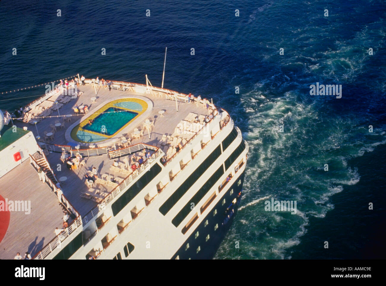 Cruise ship wake overhead hi-res stock photography and images - Alamy
